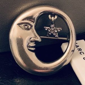 Marc Jacobs Jewelry | Small Sized Champagne Brooch | Poshmark